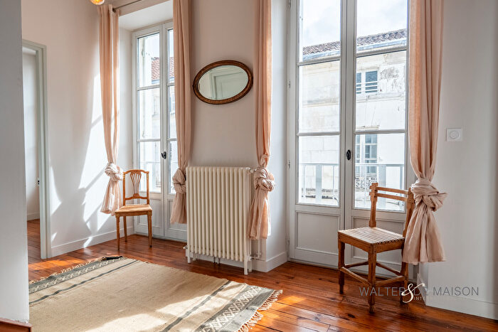 Maison 7 pièces à vendre à Cognac, Centre-ville, Gare