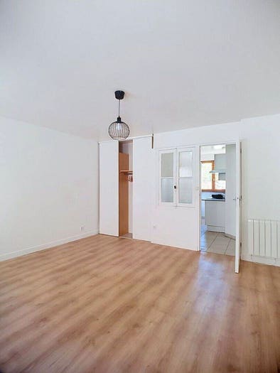 Centre Ville, Étampes : Appartement 1 pièce à louer