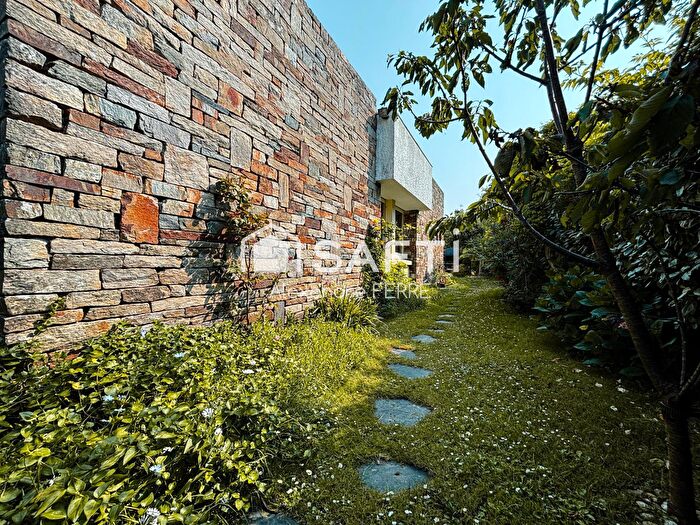 Maison à vendre - Larmor-Plage - 6 pièces - 5 chambres