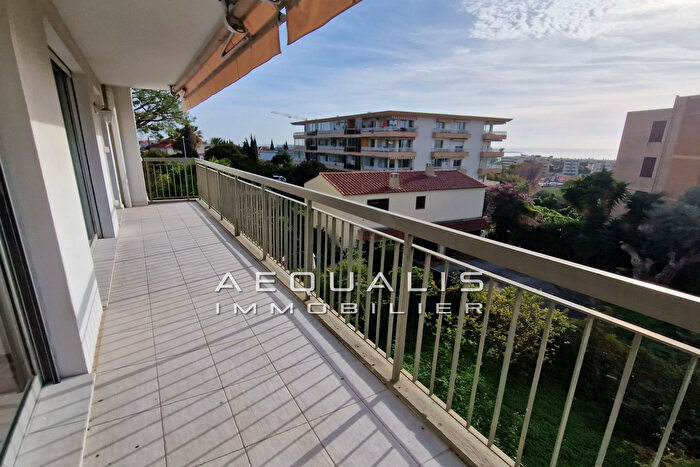 Appartement à louer - Saint-Laurent-du-Var, Galinières, Pomarels - 2 pièces - 1 chambre