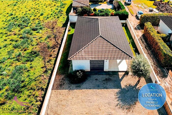 Maison à louer - Prunelli-di-Fiumorbo - 4 pièces - 3 chambres