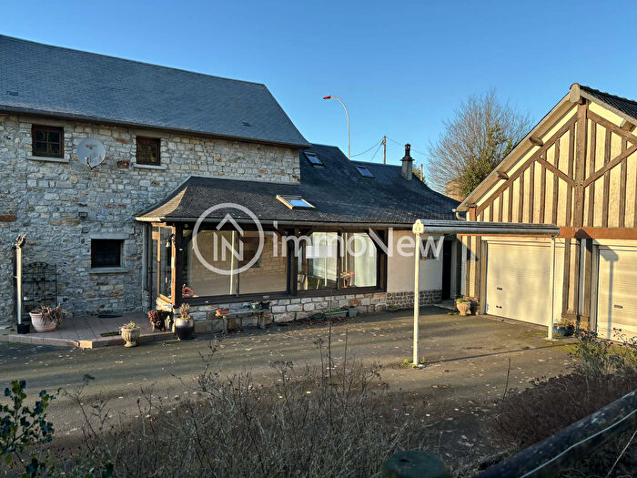 Maison à vendre - Mortain - 5 pièces - 4 chambres