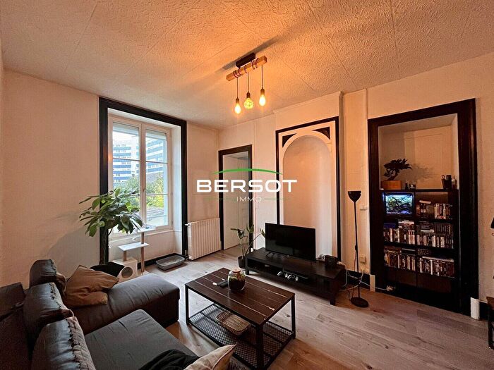 Appartement à louer - Saint Claude, Torcols, Besançon - 2 pièces - 1 chambre