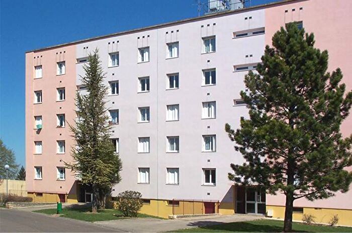 Appartement à louer - Ouest, Châtillon-sur-Seine - 4 pièces - 3 chambres