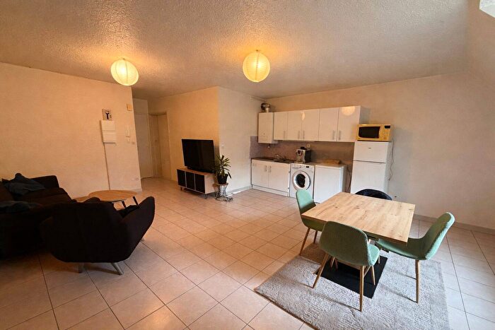 Appartement à louer - Centre Ville, Dole - 2 pièces - 1 chambre