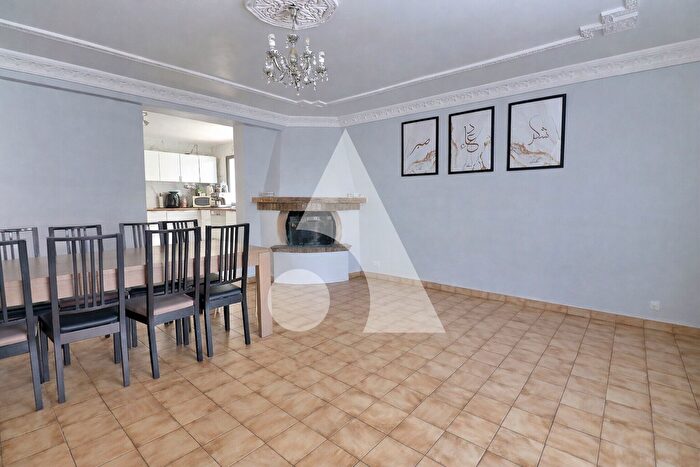 Maison à vendre - Méry-sur-Oise - 5 pièces - 4 chambres