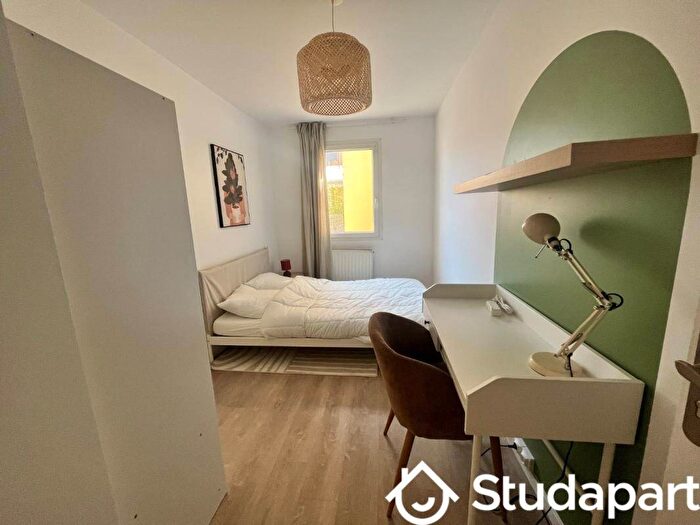 Appartement à louer - Centre Nord, Oullins-Pierre-Bénite - 1 pièce - 2 chambres