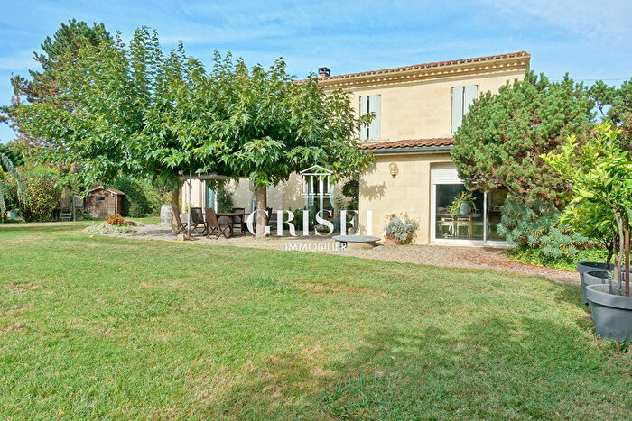 Maison à vendre - Vayres - 8 pièces - 4 chambres