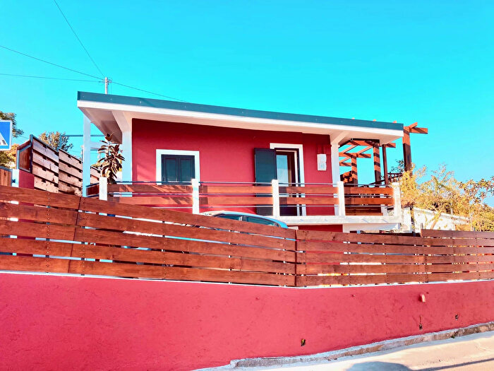 Maison à vendre - Saint-Paul, Bois de Nèfles - 3 pièces - 2 chambres