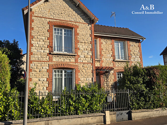 Maison à vendre - Troyes, Trevois, Croncels - 5 pièces - 4 chambres