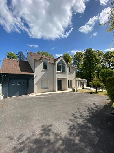 Maison 8 pièces à Neauphle-le-Château, à vendre
