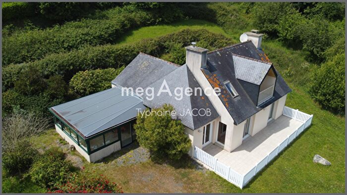 Maison à vendre - Ploubazlanec - 4 pièces - 2 chambres