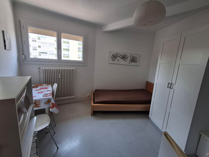 Appartement 1 pièce à Chalon-sur-Saône, La Citadelle, à louer