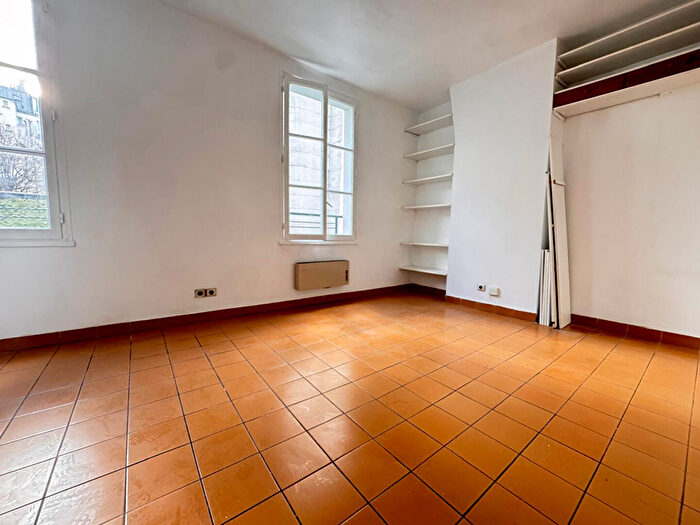 Appartement à vendre - Paris e , Barbès, Château Rouge - 2 pièces - 1 chambre