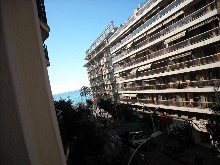 Appartement à louer - Saint-Pierre-De-Féric, Nice - 1 pièce