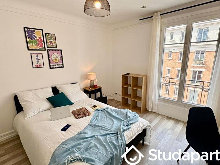 Appartement à louer - Marceau, République, Courbevoie - 1 pièce - 4 chambres