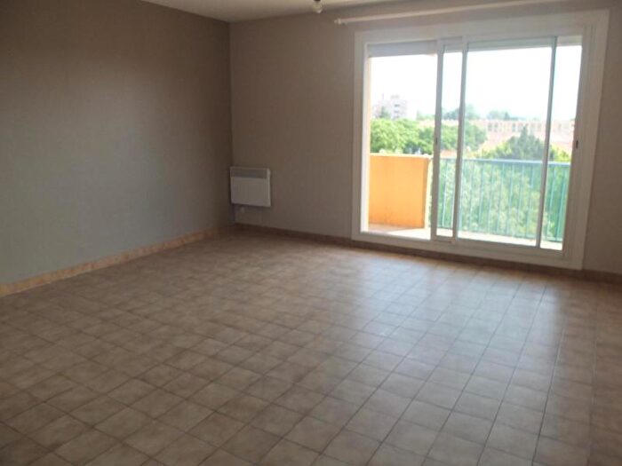 Appartement à louer - Perpignan, Bas Vernet, Clodion - 3 pièces - 2 chambres