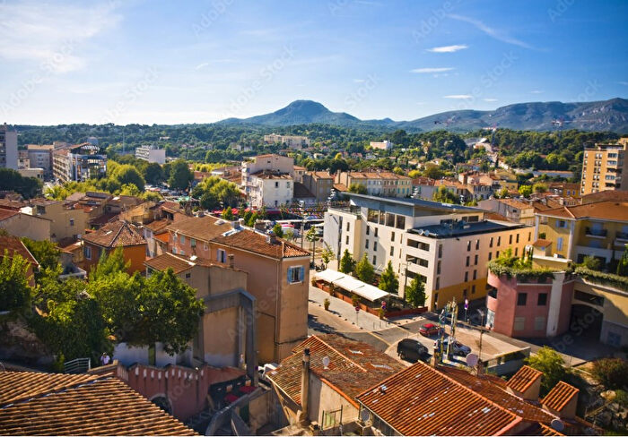 Appartement à vendre - Aubagne, Pin Vert, Ceinture Est - 2 pièces - 1 chambre