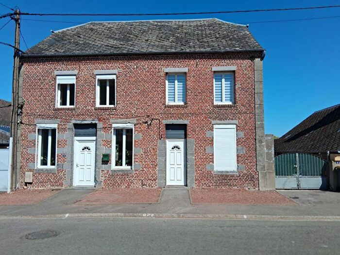 Catillon-sur-Sambre : Maison 5 pièces à vendre