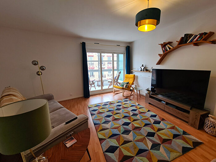 Appartement à louer - Gentilly, Frileuse Centre-ville - 4 pièces - 3 chambres