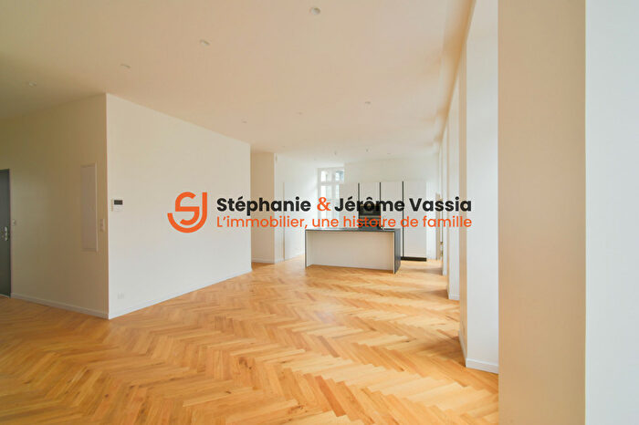 Appartement à vendre - Bagnères-de-Luchon - 4 pièces - 2 chambres