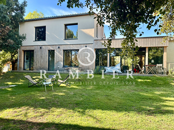 Maison à vendre - Saint-Jean-de-Cuculles - 6 pièces - 5 chambres