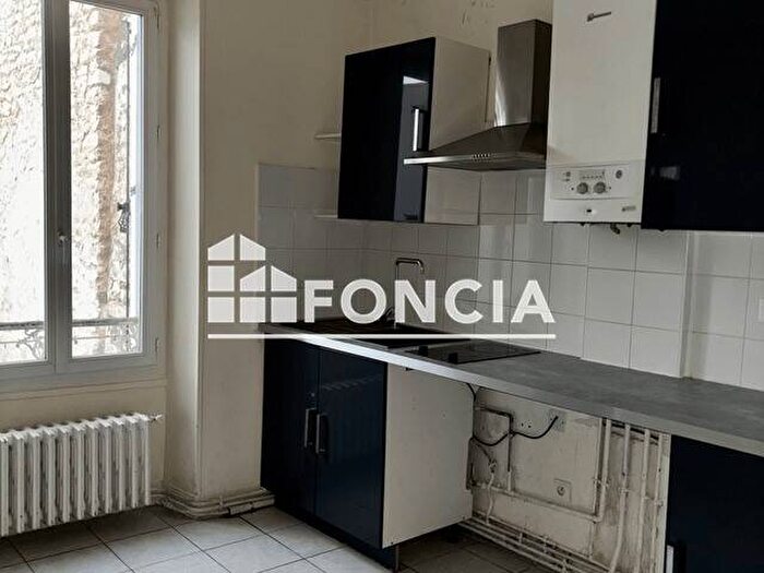 Appartement à louer - Rive du Loing, Nemours - 3 pièces - 2 chambres