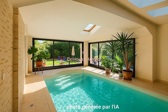 Maison 8 pièces à Chaingy, à vendre