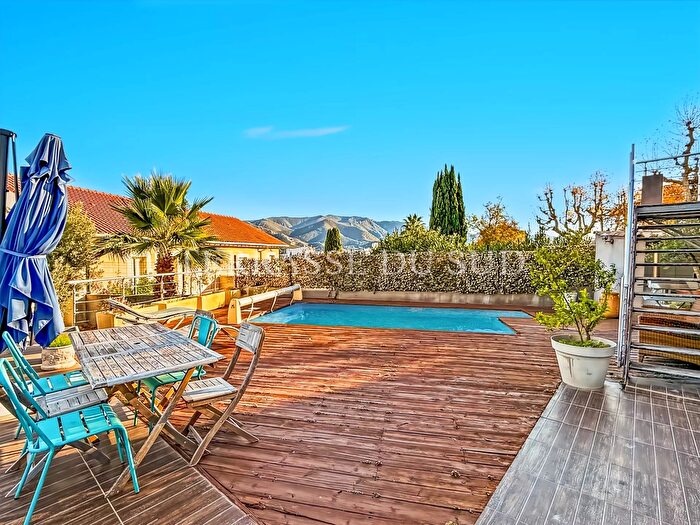 Maison à vendre - Marseille e , La Pomme - 5 pièces - 4 chambres