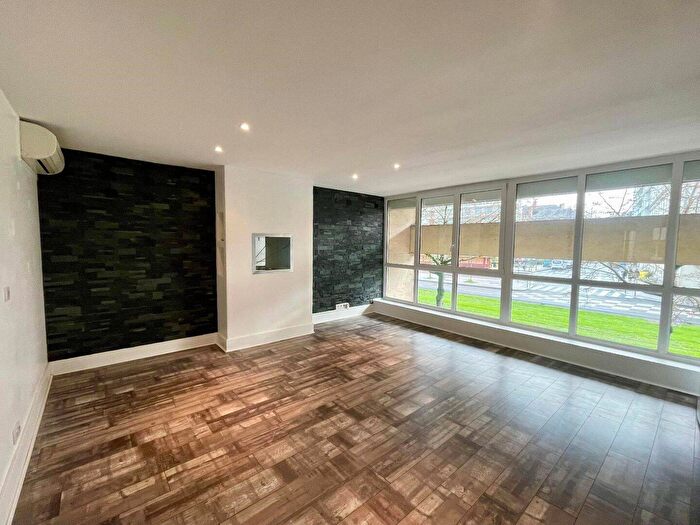 Appartement à louer - Centre, Angers - 4 pièces - 2 chambres