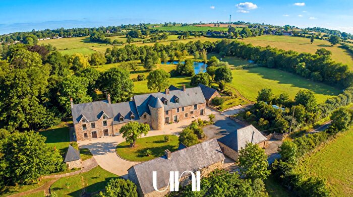 Maison à vendre - Granville - 11 pièces - 8 chambres