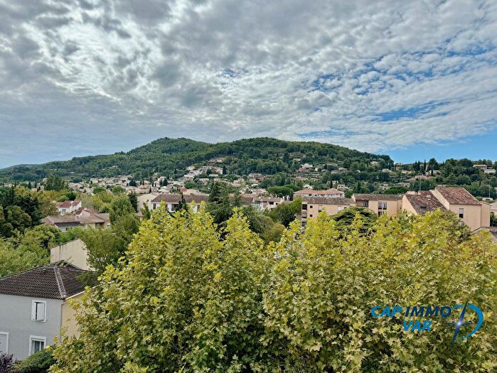 Appartement 5 pièces à louer à Le Beausset