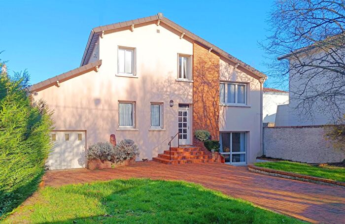 Maison à vendre - Neuilly-Plaisance, Eglise, Gare - 7 pièces - 4 chambres