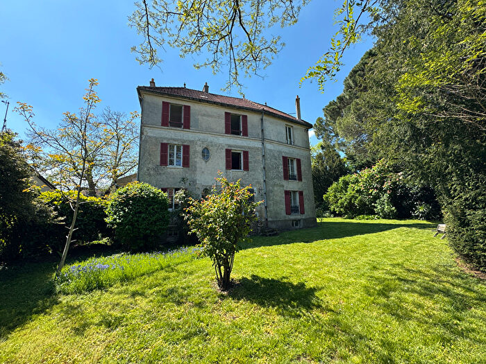 Maison à vendre - Montfort-lAmaury - 10 pièces - 6 chambres