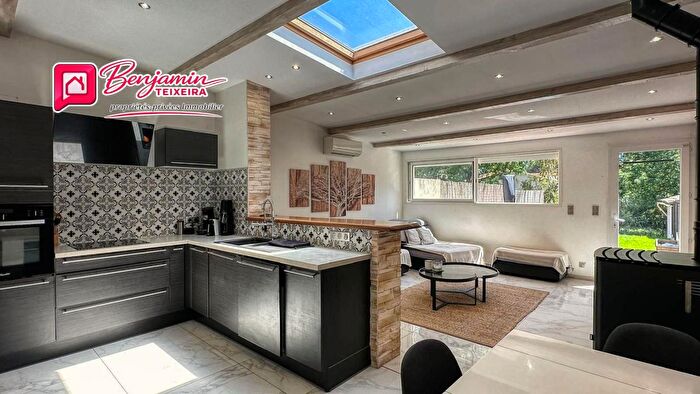 Roquebrune-sur-Argens, La Bouverie - Maison 4 pièces à vendre