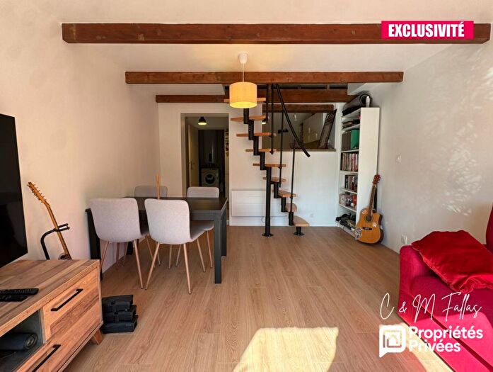 Maison 9 pièces à vendre à Travaillan