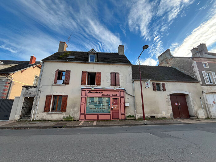 Maison à vendre - Sancergues - 6 pièces - 4 chambres