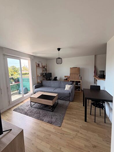 Appartement 2 pièces à Louvres, à louer