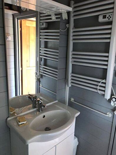 Appartement à louer - Saint Mitre les Granettes Pey Blanc, Aix-en-Provence - 1 pièce