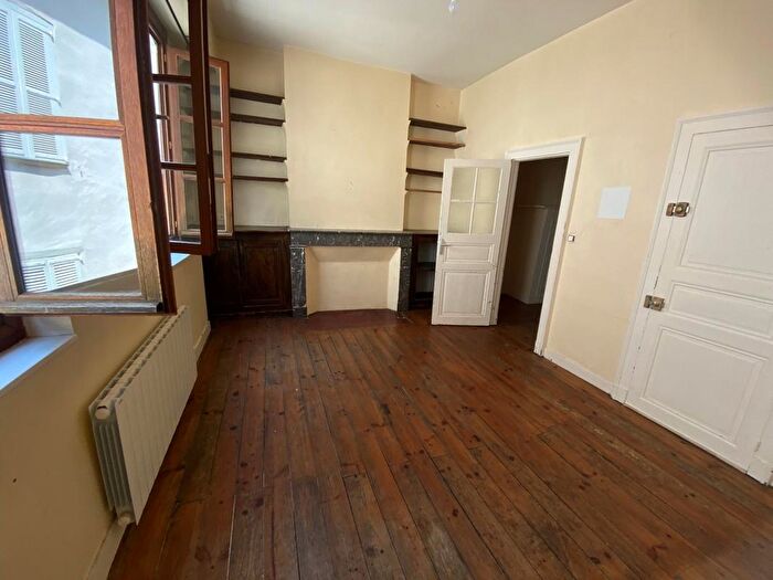 Appartement à louer - Rodez, Centre historique, Vieux-Rodez - 3 pièces - 1 chambre