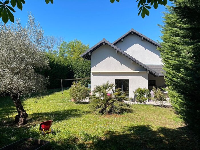 Maison 6 pièces à Challes-les-Eaux, à vendre