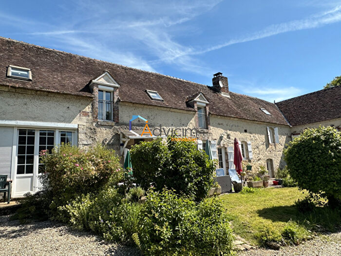 Maison 11 pièces à Saint-Hilaire-les-Andrésis, à vendre