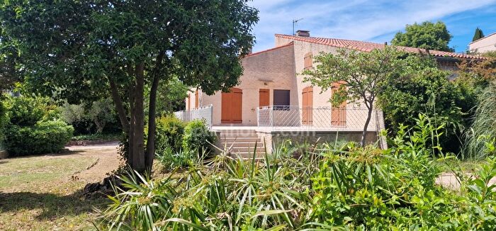 Maison 4 pièces à vendre - Saint-Mitre-les-Remparts