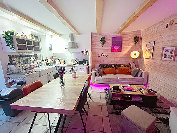Maison 2 pièces à louer à Saint-Cannat