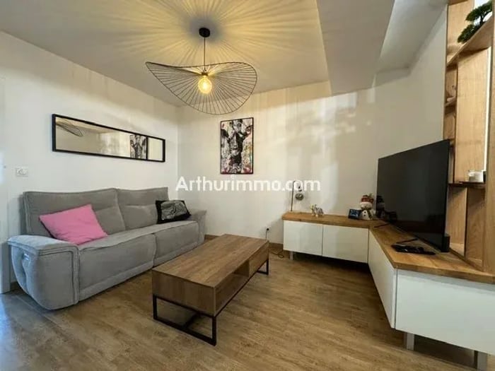 Lons-le-Saunier, Gare, Préfecture, Salines - Appartement 3 pièces à louer