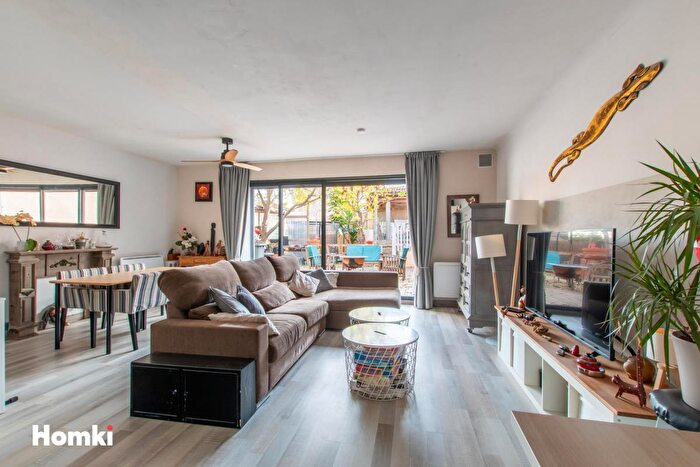 Maisons à vendre et appartements à louer - 1