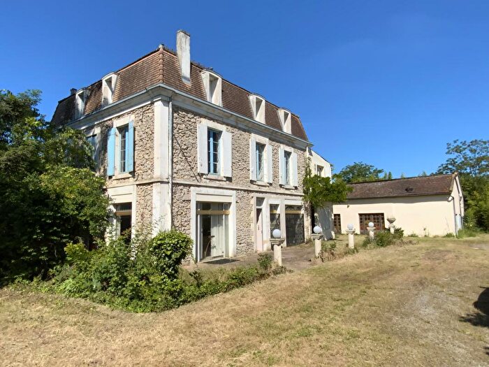 Fauillet : Maison 14 pièces à vendre