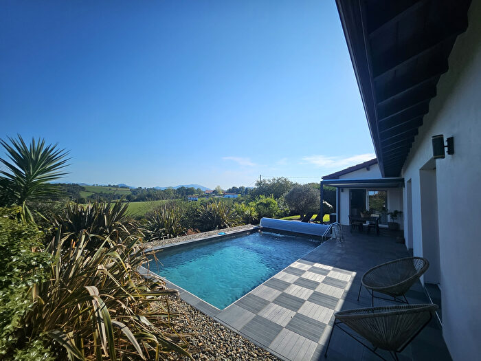 Maison à vendre - Hasparren - 4 pièces - 3 chambres