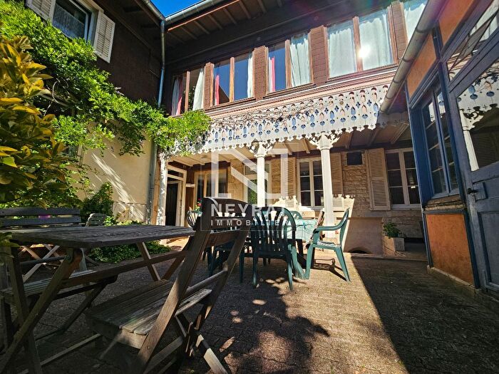 Maison 12 pièces à vendre à Saint-Jean-de-Losne