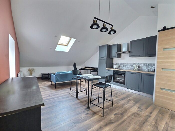 Appartement à louer - Clermont-Ferrand, Jaude, Fontgiève Saint-Alyre - 2 pièces - 1 chambre